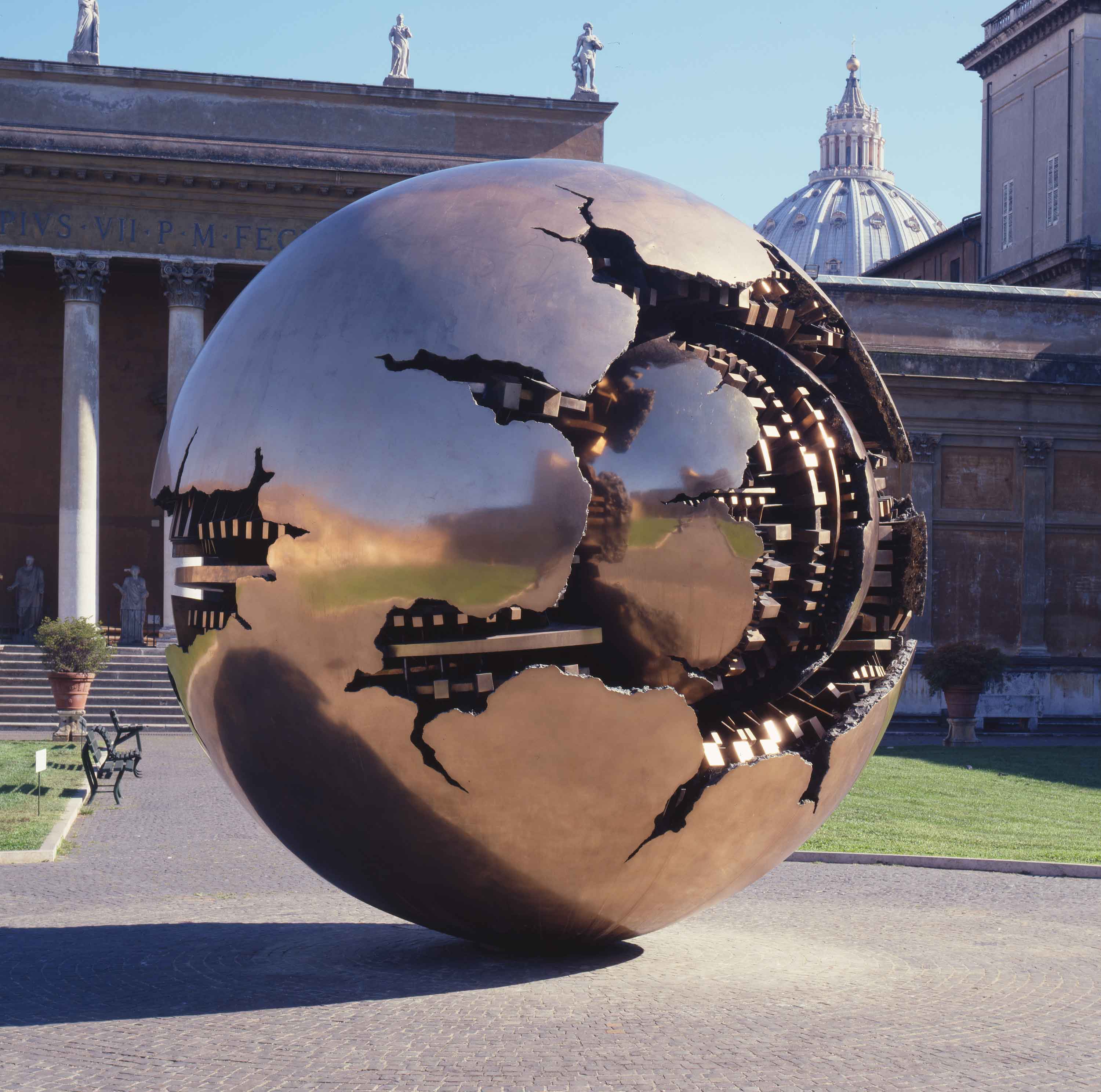 Sphere within a Sphere | PAVM